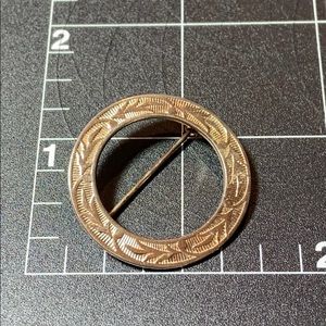 Vintage | Jewelry | Vintage Gold Floral Wreath Brooch Pin | Poshmark